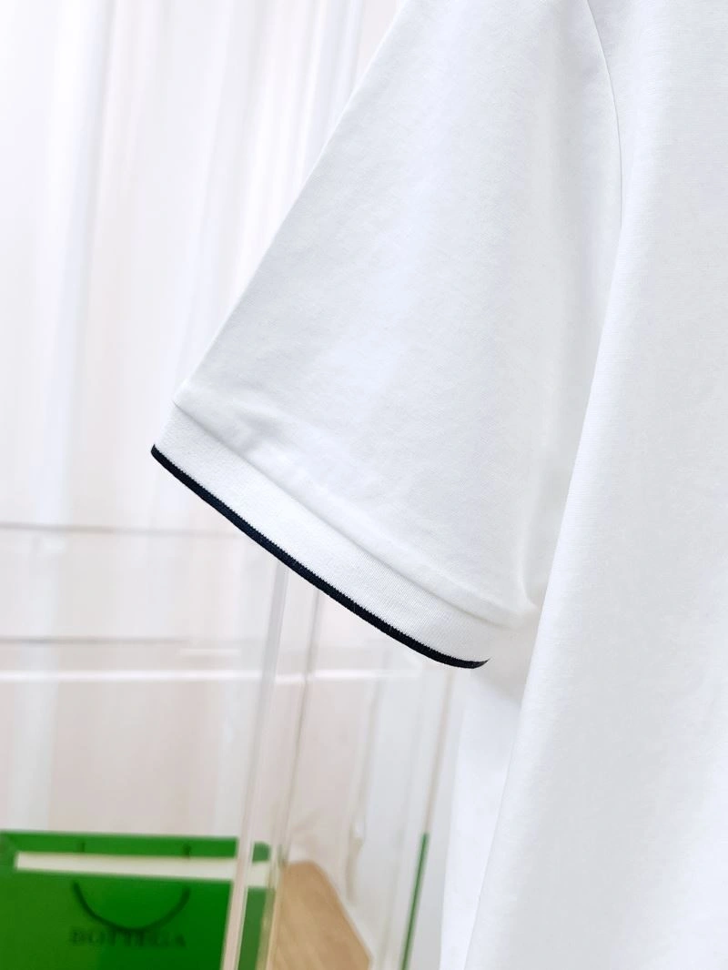 Accurate model Louis Vuitton T-Shirts