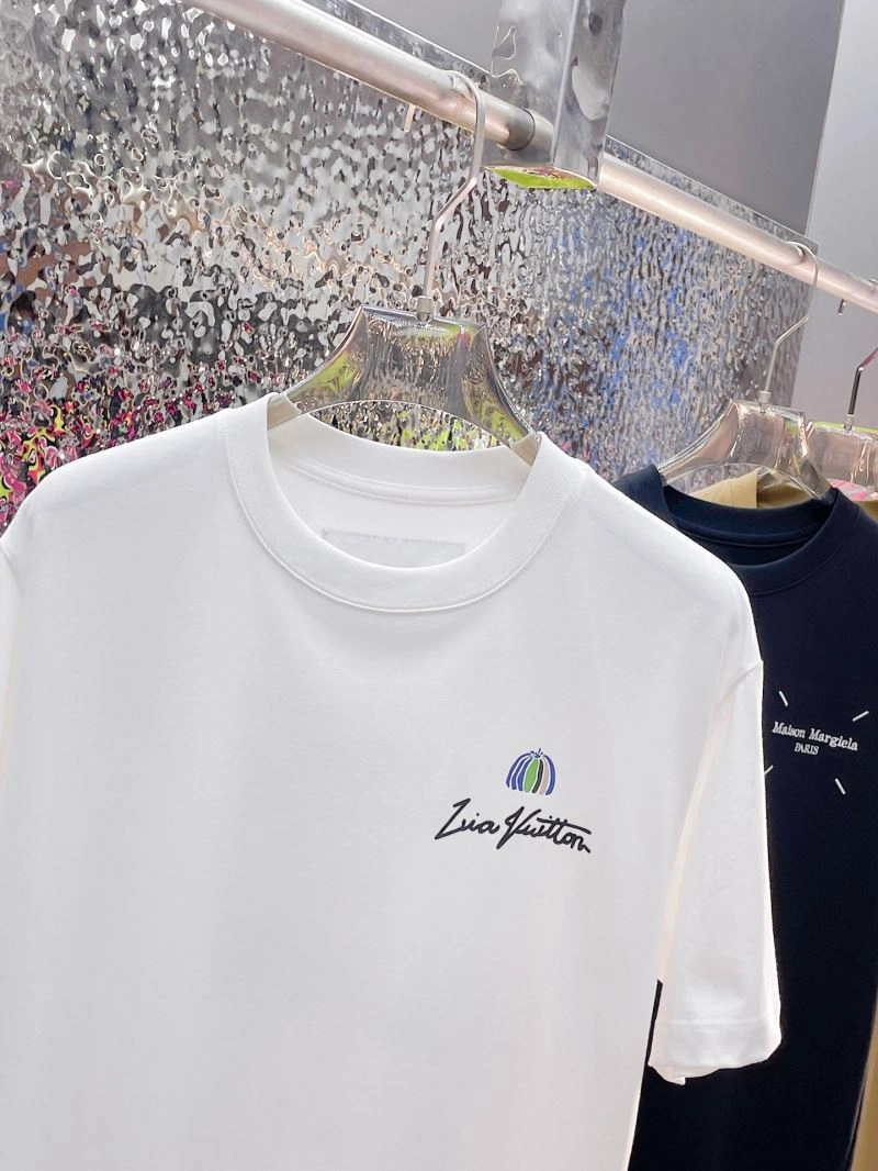 Top mirror Louis Vuitton T-Shirts