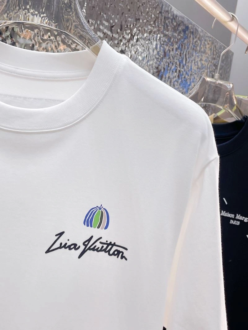 Top mirror Louis Vuitton T-Shirts