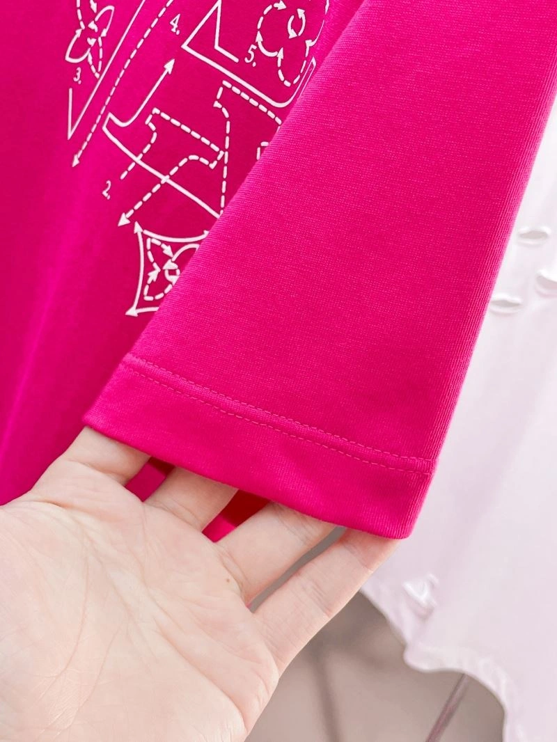 Accurate model Louis Vuitton T-Shirts