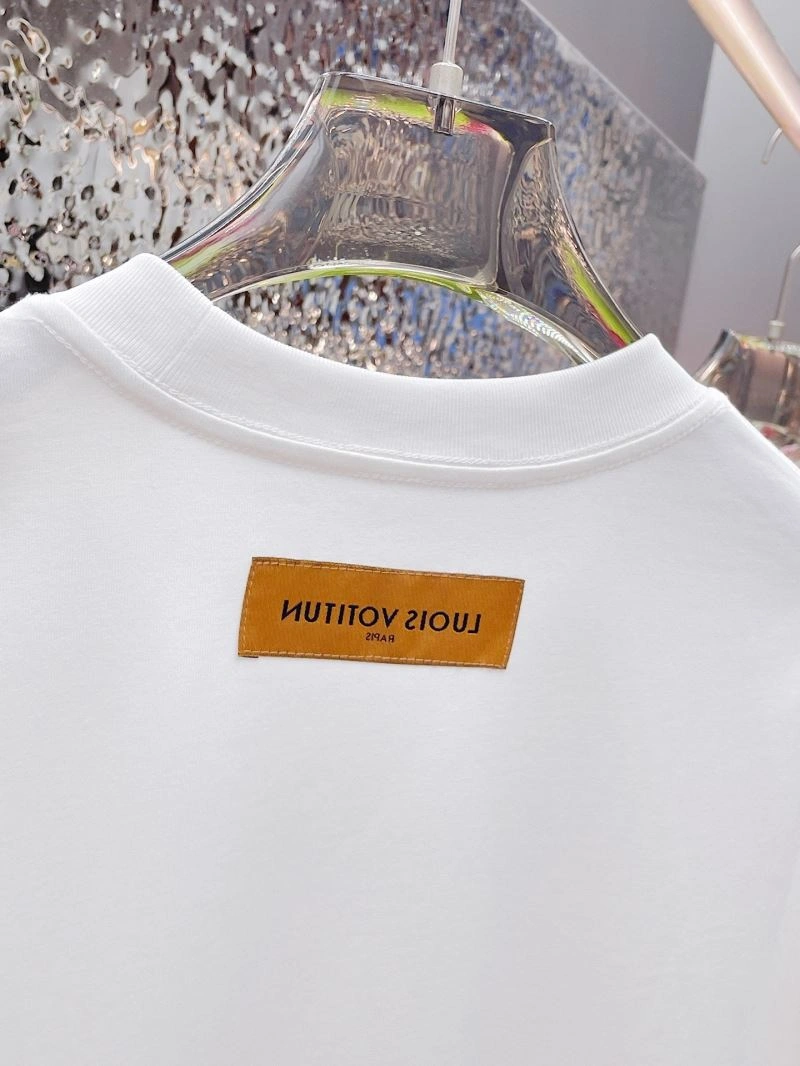 Exact replica Louis Vuitton T-Shirts