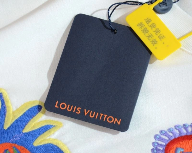 Economical Louis Vuitton T-Shirts