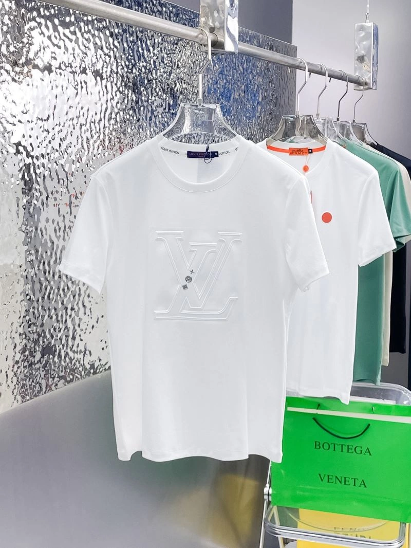 High accuracy Louis Vuitton T-Shirts