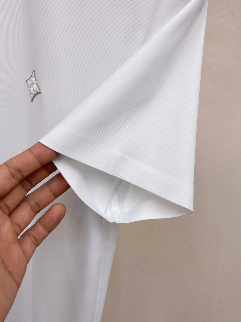Indistinguishable Louis Vuitton T-Shirts