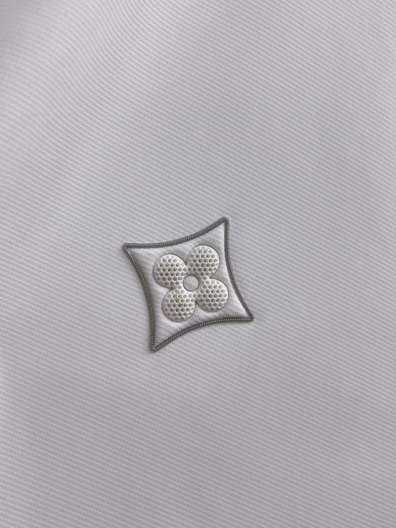 Indistinguishable Louis Vuitton T-Shirts