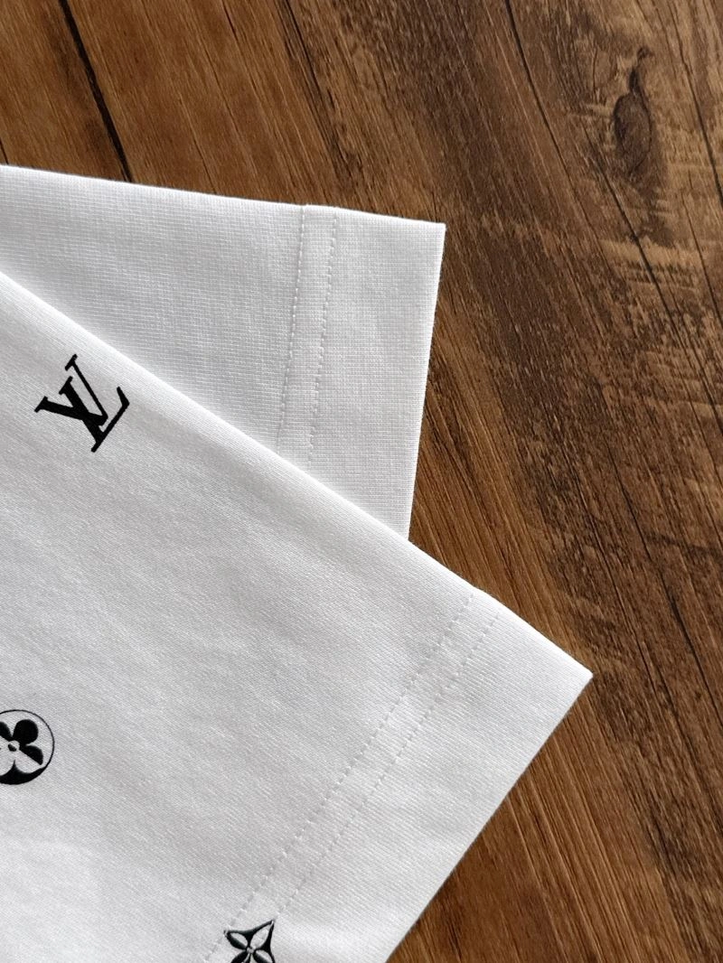 Low-cost Louis Vuitton T-Shirts
