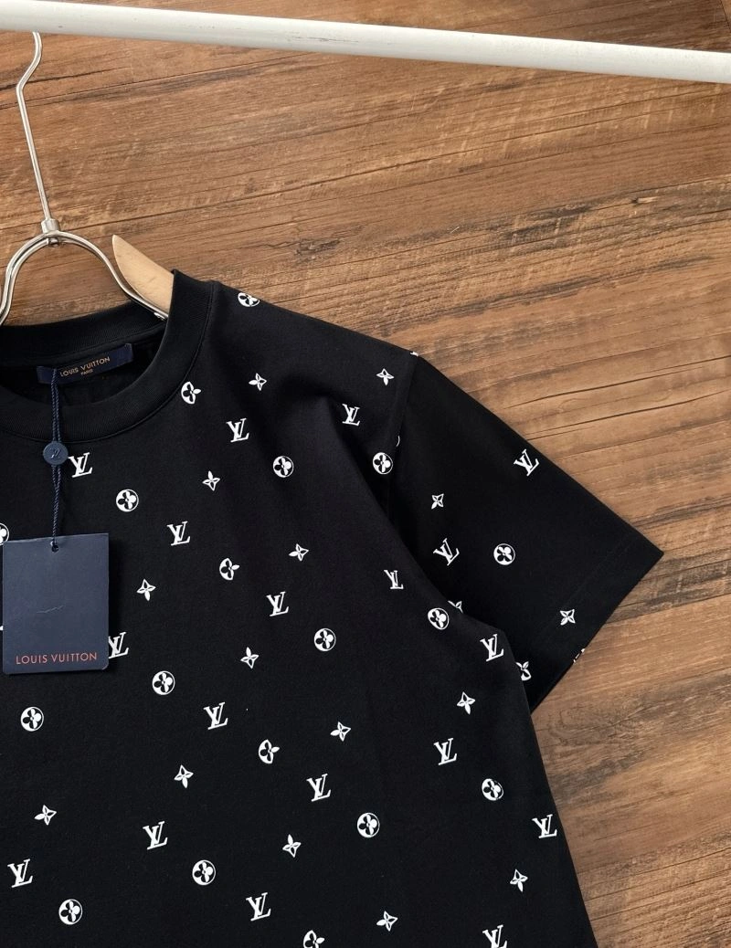 Top match Louis Vuitton T-Shirts