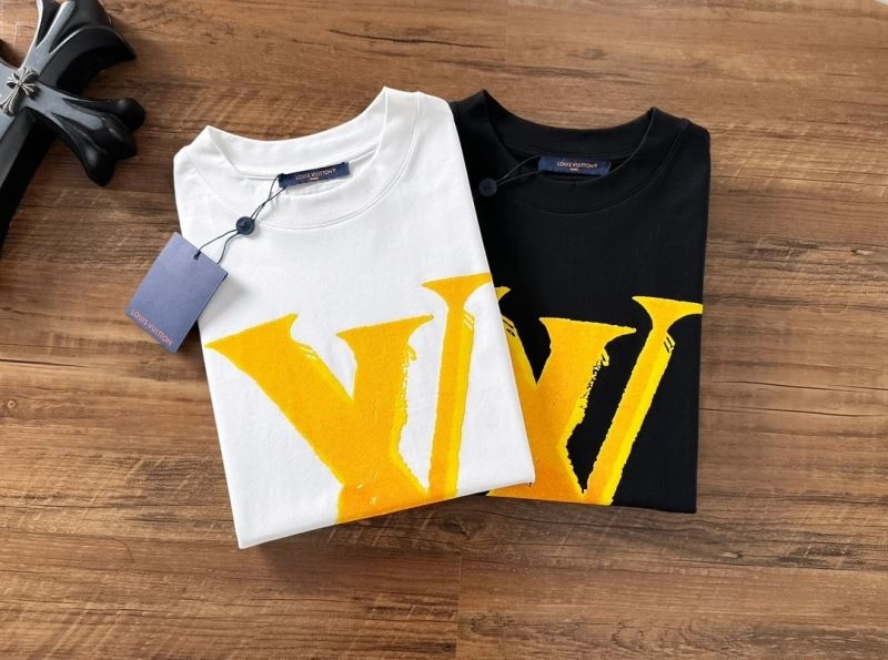Low-cost Louis Vuitton T-Shirts