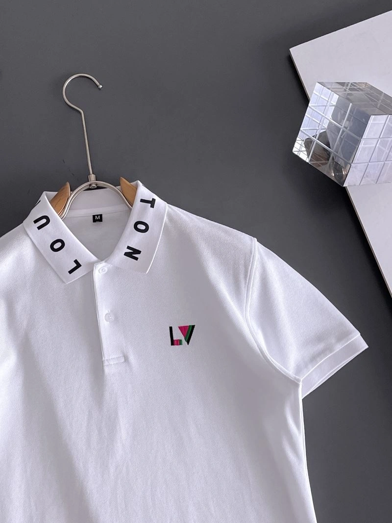 Accurate model Louis Vuitton T-Shirts