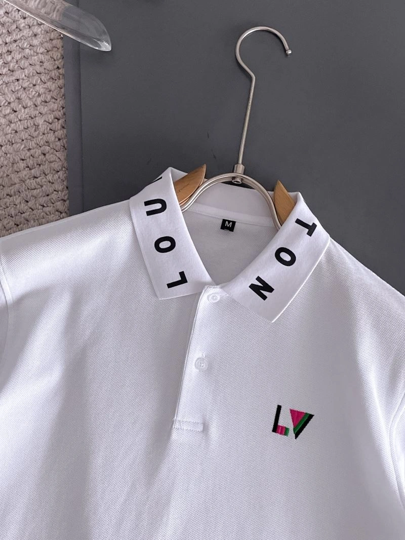 Accurate model Louis Vuitton T-Shirts