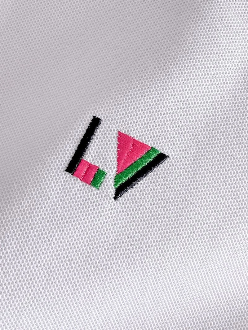 Accurate model Louis Vuitton T-Shirts