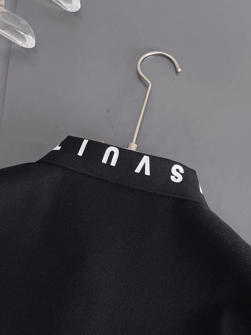 Indistinguishable Louis Vuitton T-Shirts
