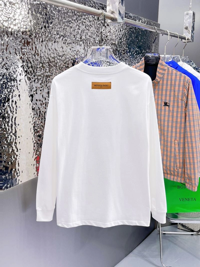 Accurate model Louis Vuitton T-Shirts