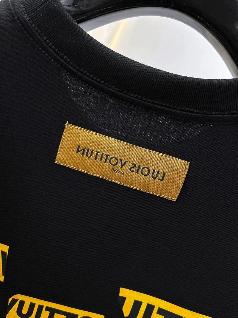 Exact replica Louis Vuitton T-Shirts