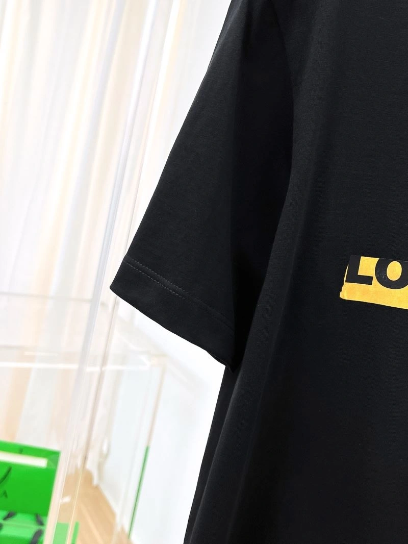 Exact replica Louis Vuitton T-Shirts