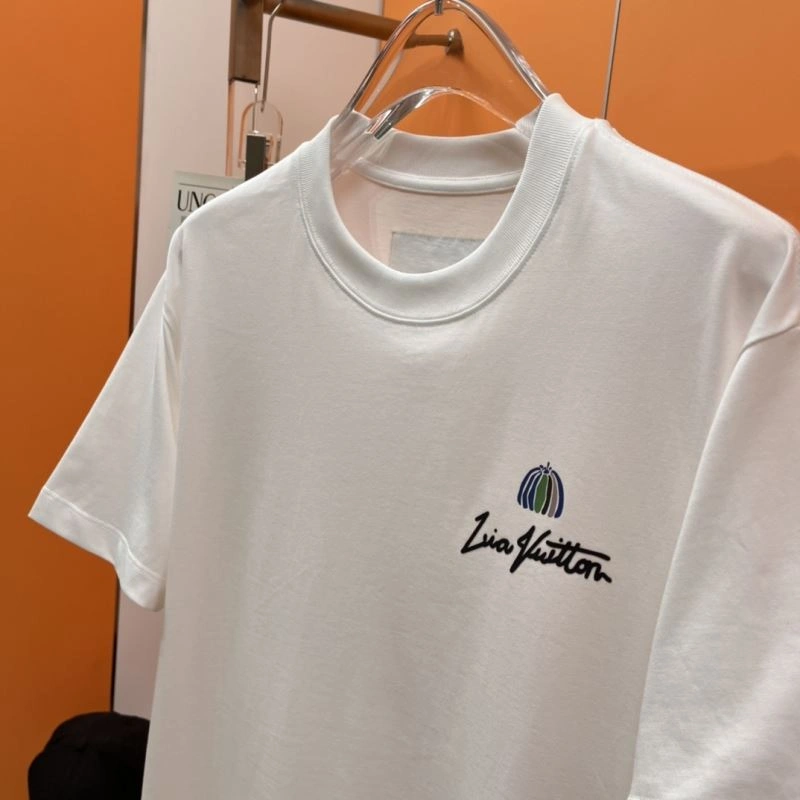 Bargain Louis Vuitton T-Shirts