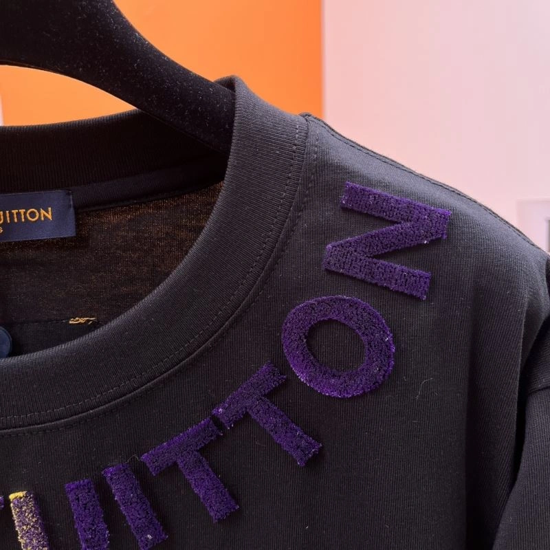 Top match Louis Vuitton T-Shirts