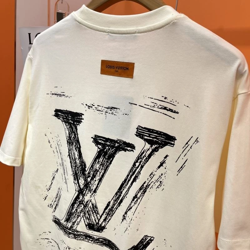 Top match Louis Vuitton T-Shirts