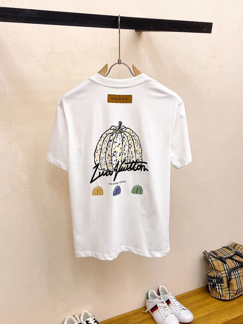 Accurate model Louis Vuitton T-Shirts
