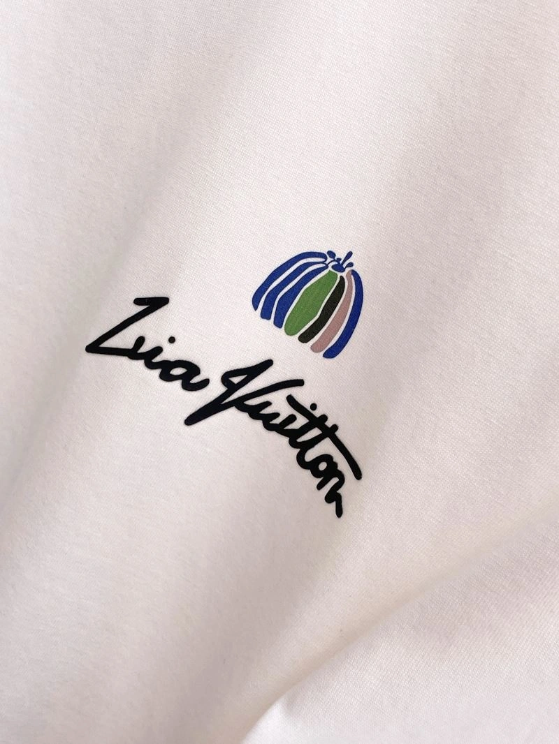 Accurate model Louis Vuitton T-Shirts