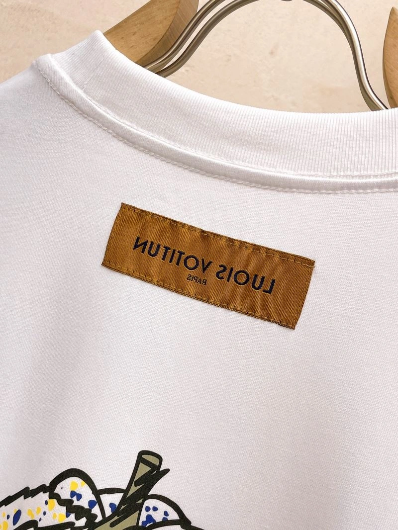 Accurate model Louis Vuitton T-Shirts