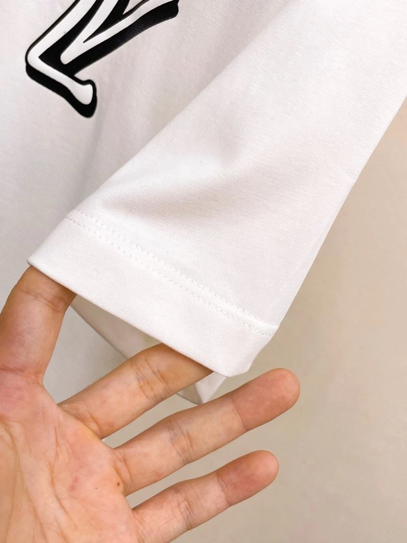 Bargain Louis Vuitton T-Shirts