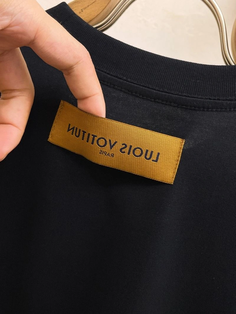 Factory-made Louis Vuitton T-Shirts