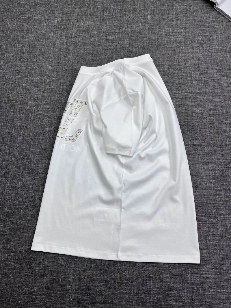 Exact replica Louis Vuitton T-Shirts