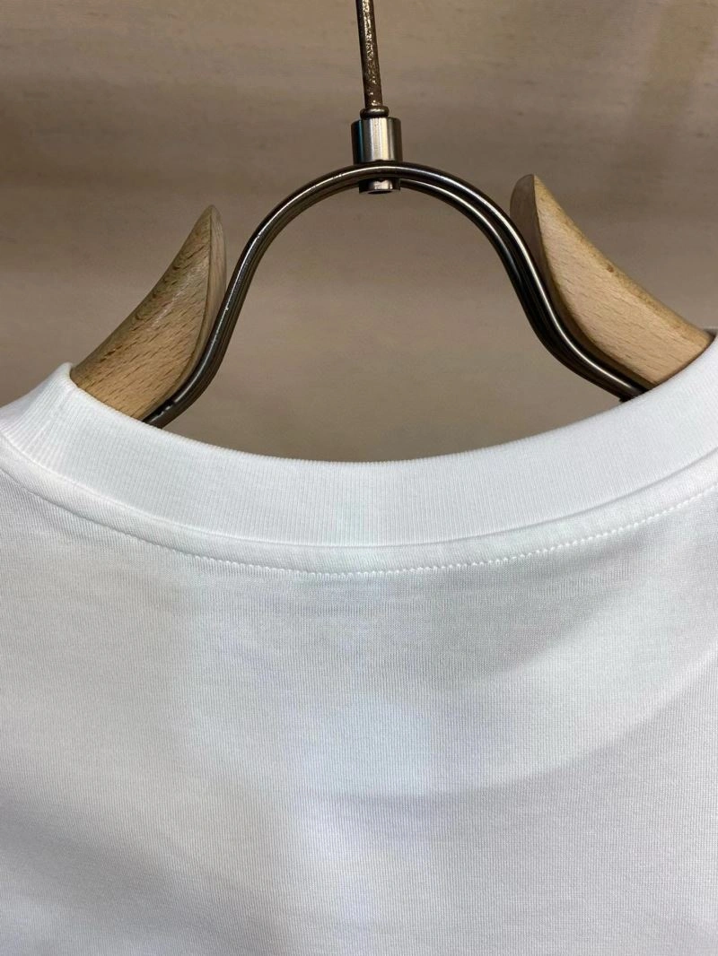 Bargain Louis Vuitton T-Shirts