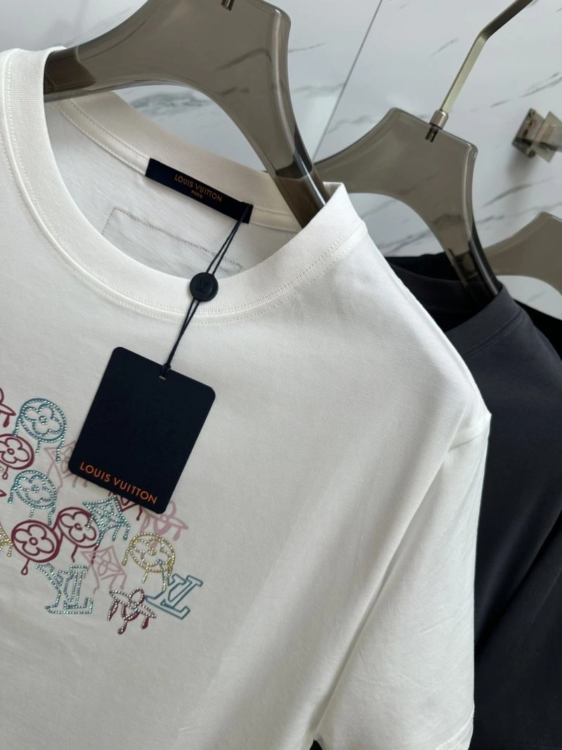 Low-cost Louis Vuitton T-Shirts