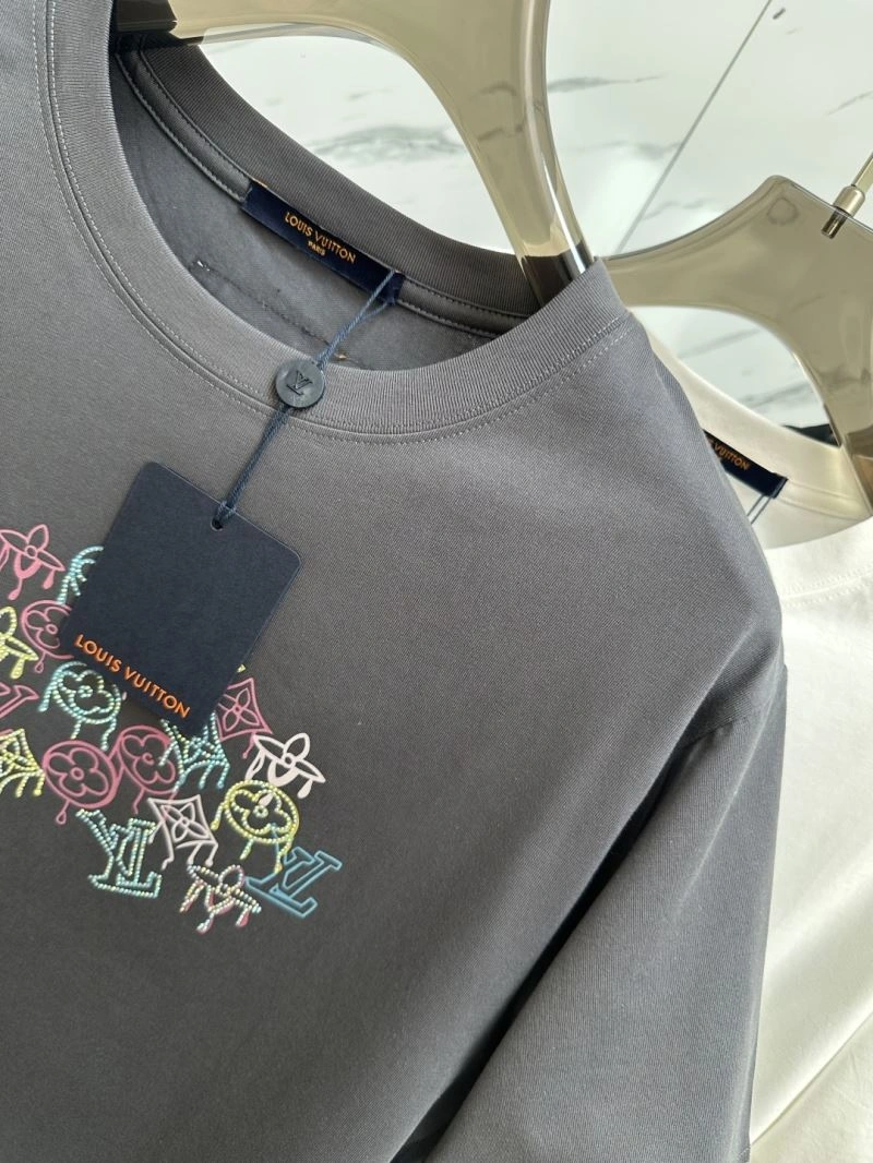 Indistinguishable Louis Vuitton T-Shirts