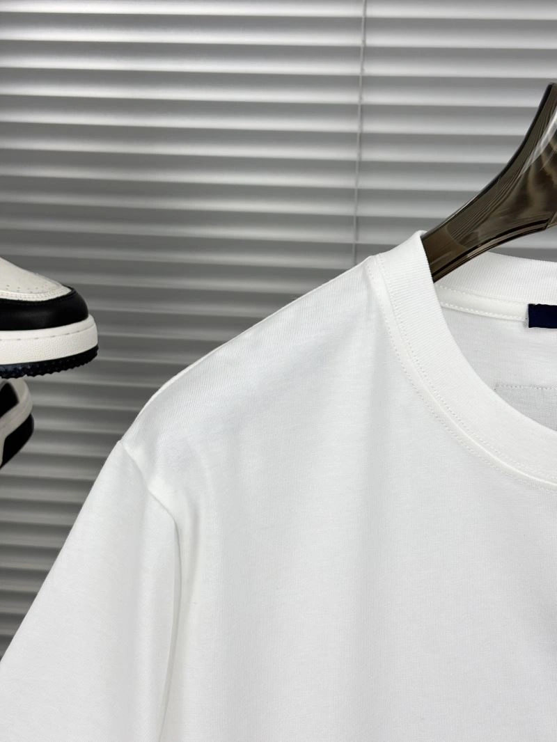 Top match Louis Vuitton T-Shirts