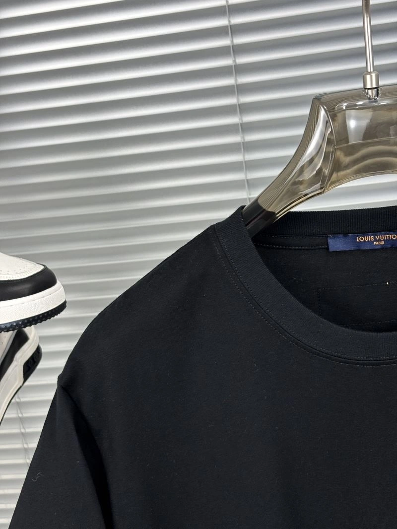 Top mirror Louis Vuitton T-Shirts