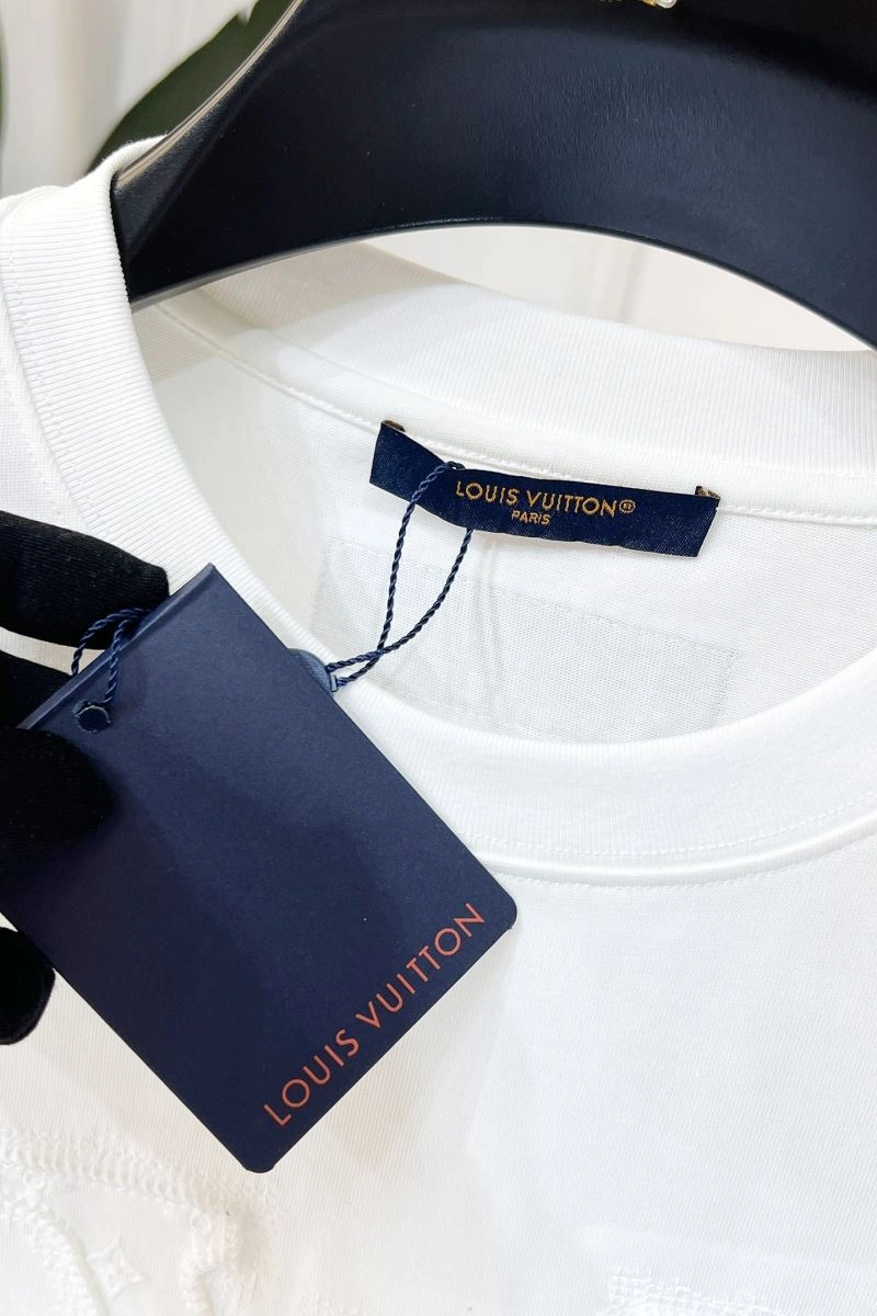 Bargain Louis Vuitton T-Shirts
