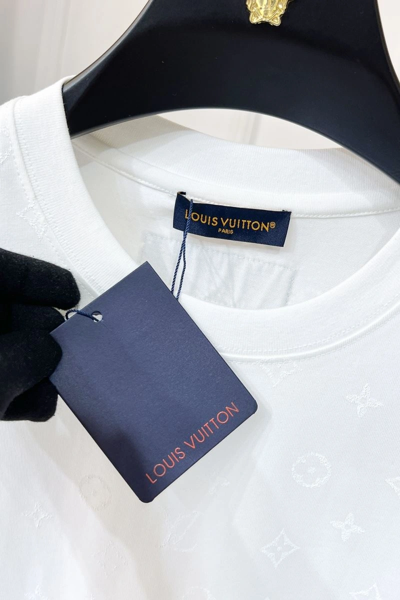 High accuracy Louis Vuitton T-Shirts