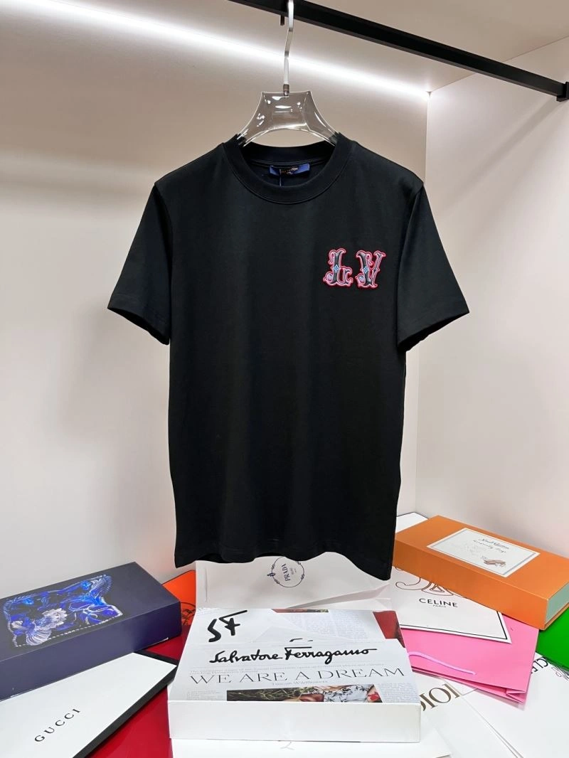 Precise copy Louis Vuitton T-Shirts