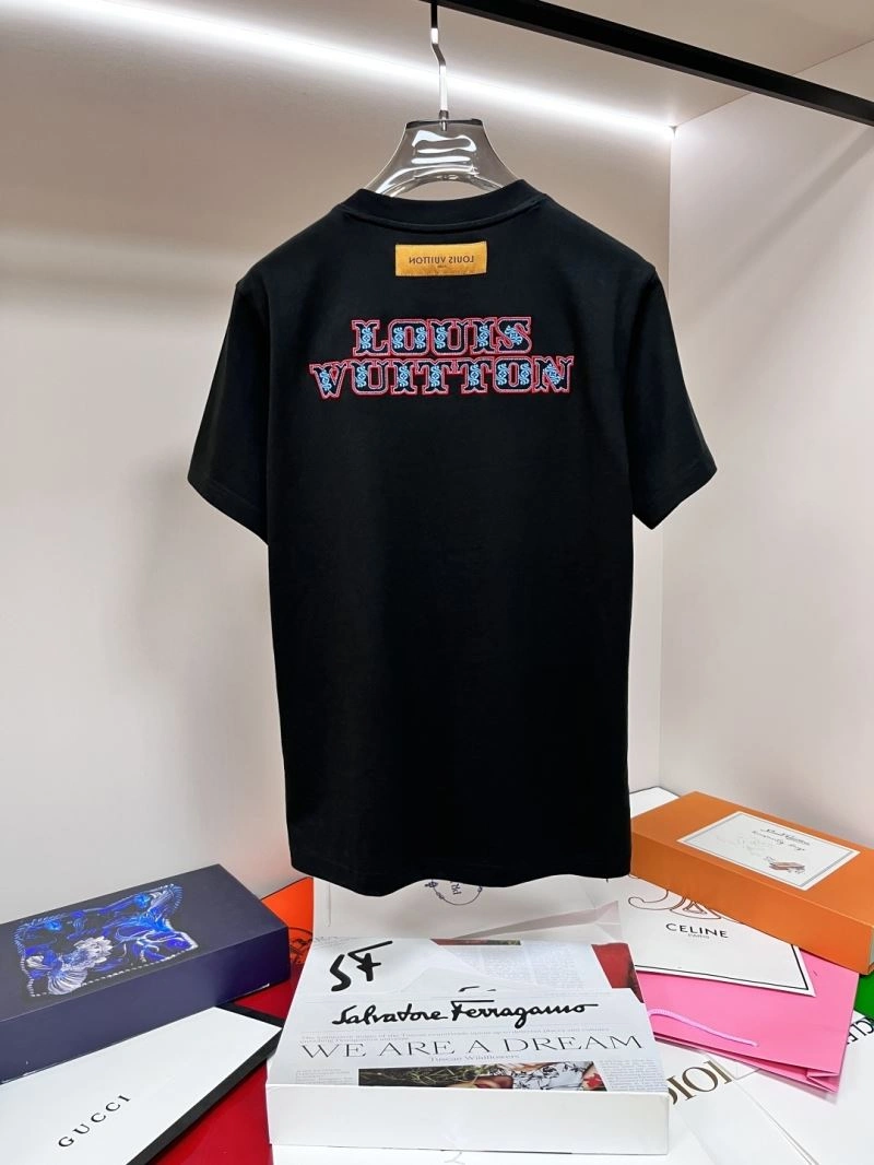 Precise copy Louis Vuitton T-Shirts