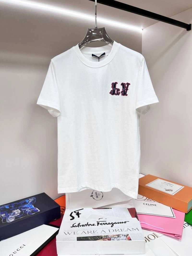 Precise copy Louis Vuitton T-Shirts