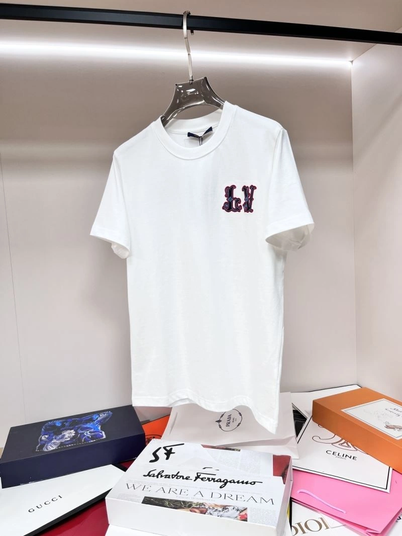Precise copy Louis Vuitton T-Shirts