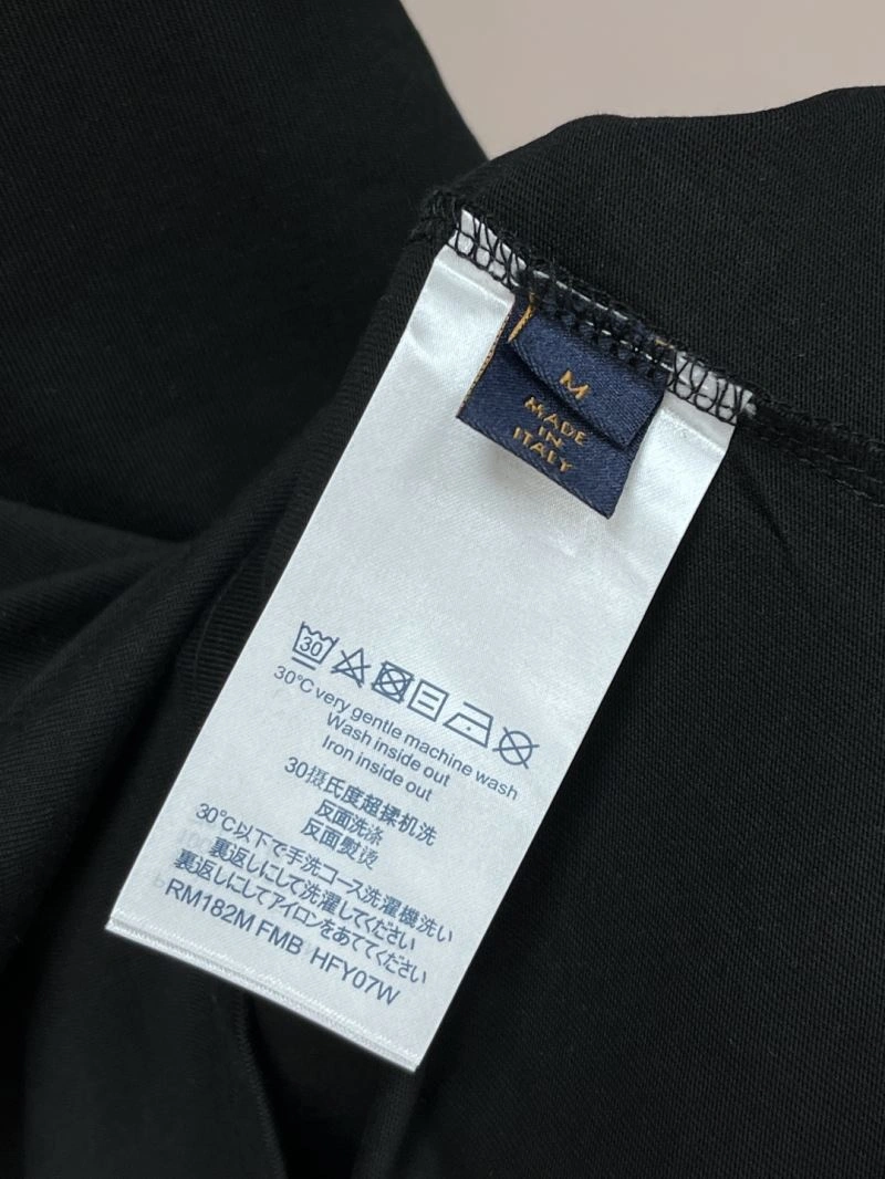Exact replica Louis Vuitton T-Shirts