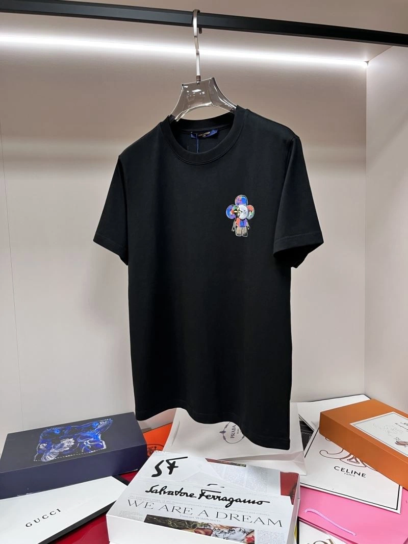 Exact replica Louis Vuitton T-Shirts