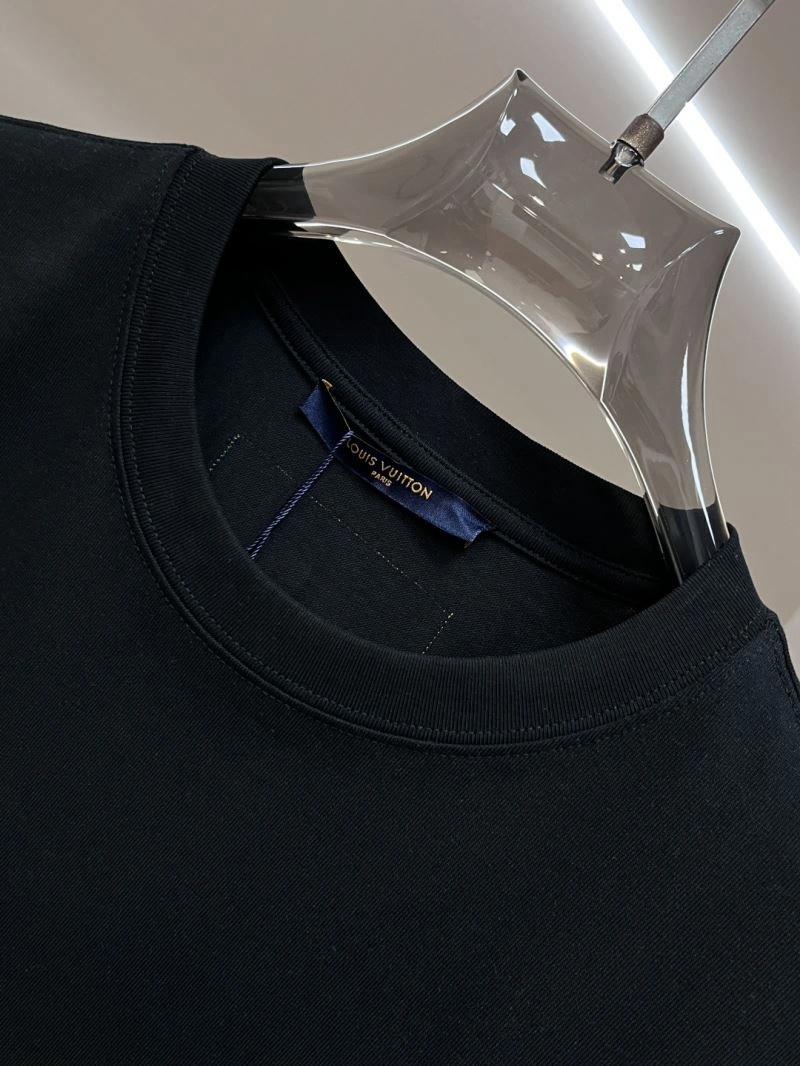 Exact replica Louis Vuitton T-Shirts