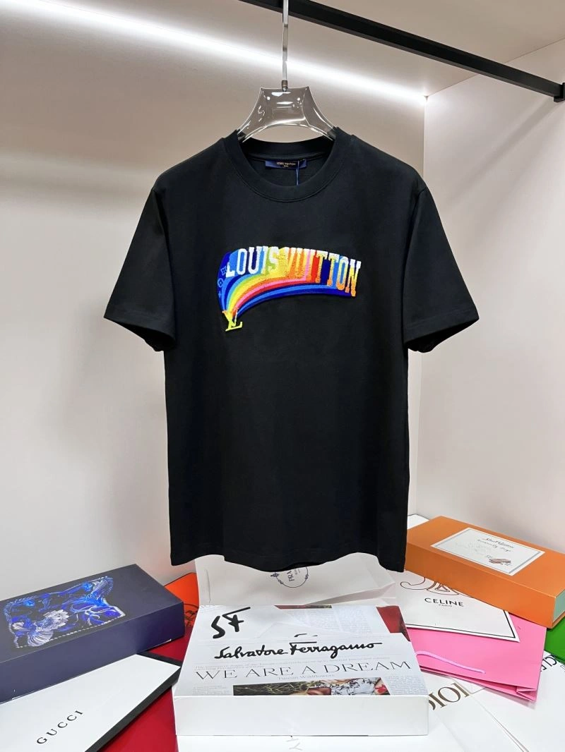 Bargain Louis Vuitton T-Shirts