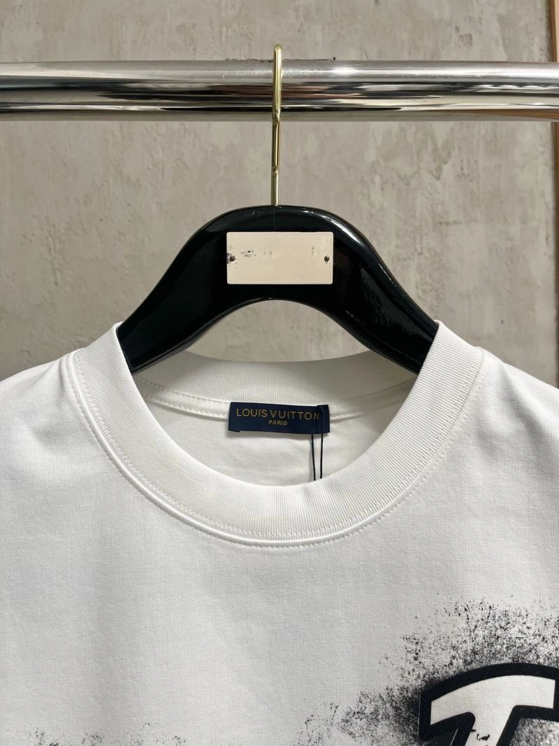Indistinguishable Louis Vuitton T-Shirts
