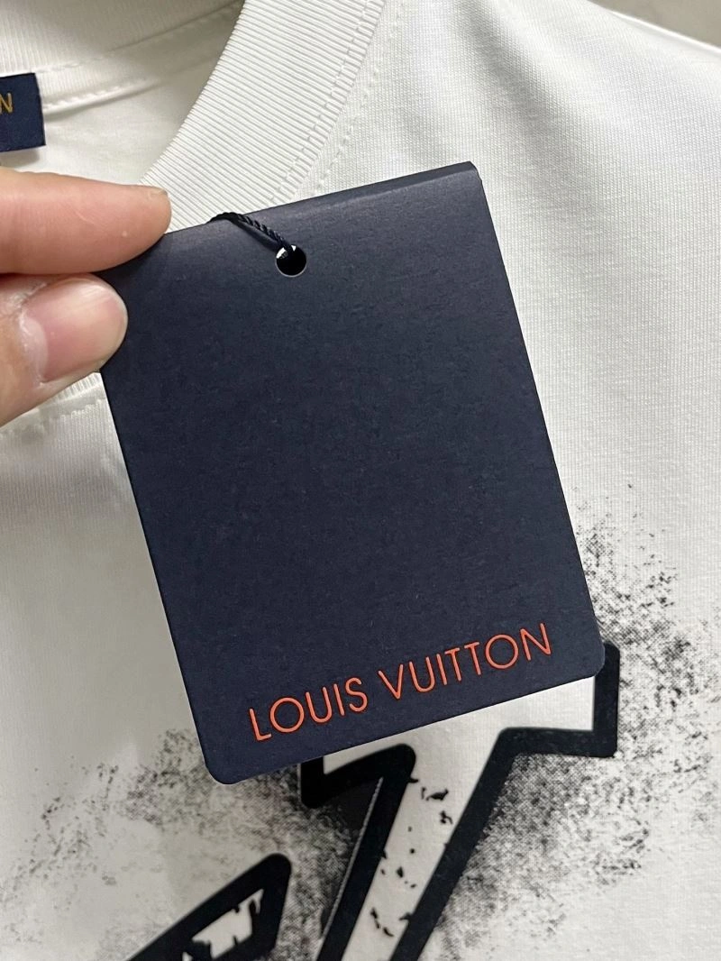 Indistinguishable Louis Vuitton T-Shirts