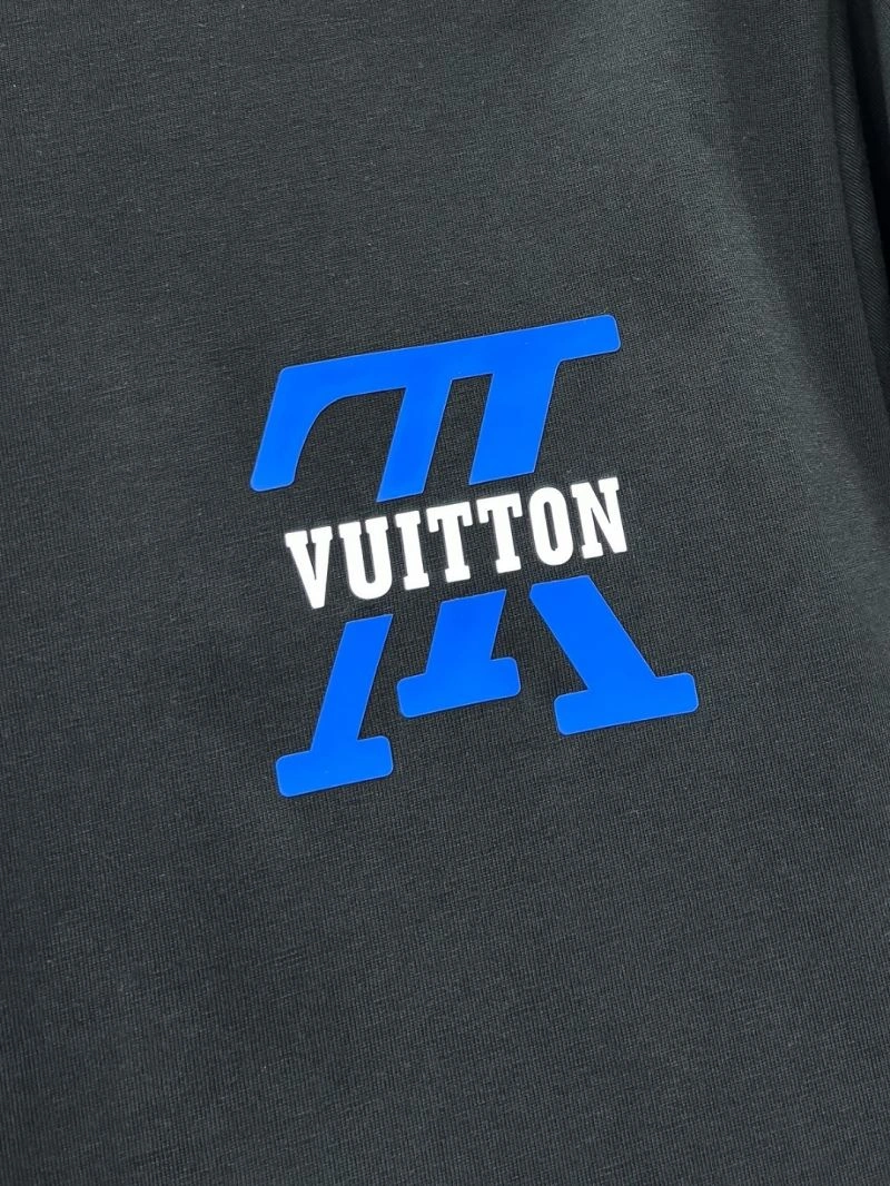 Precise copy Louis Vuitton T-Shirts