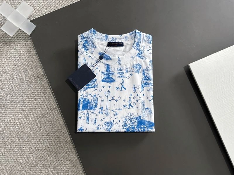 Top match Louis Vuitton T-Shirts