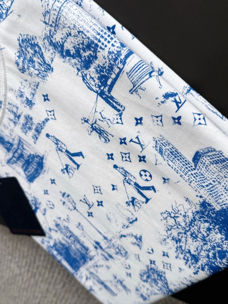 Top match Louis Vuitton T-Shirts