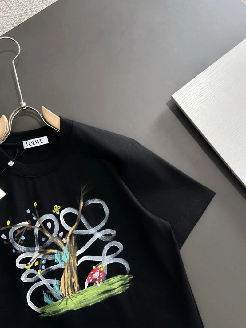 Indistinguishable Louis Vuitton T-Shirts