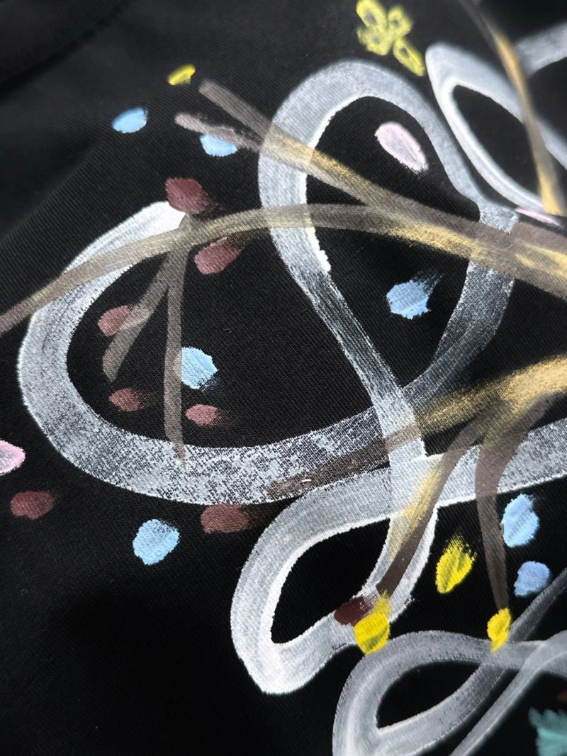 Indistinguishable Louis Vuitton T-Shirts